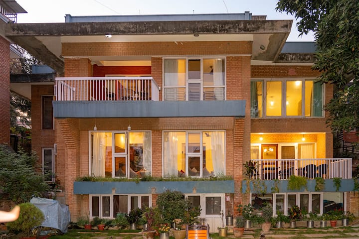 Villa - Comfort Meets Timeless Elegance! - Kathmandu