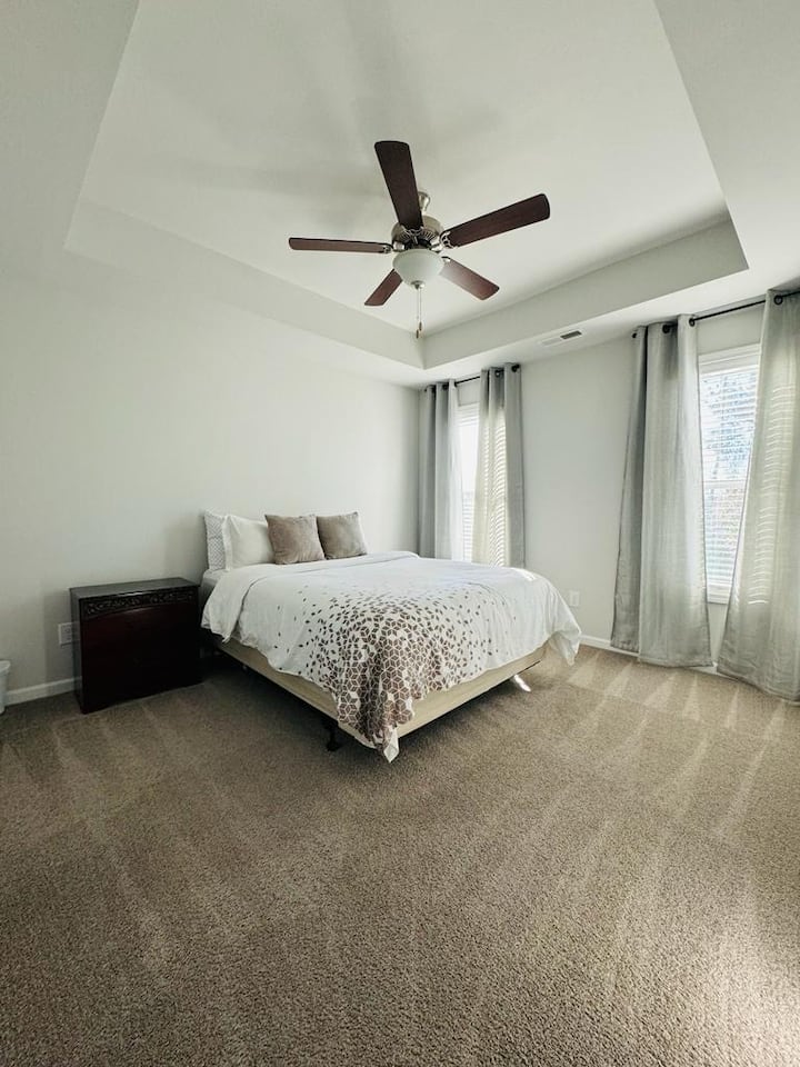 #New Listing# Caracas Room In Belville, Nc - Leland, NC