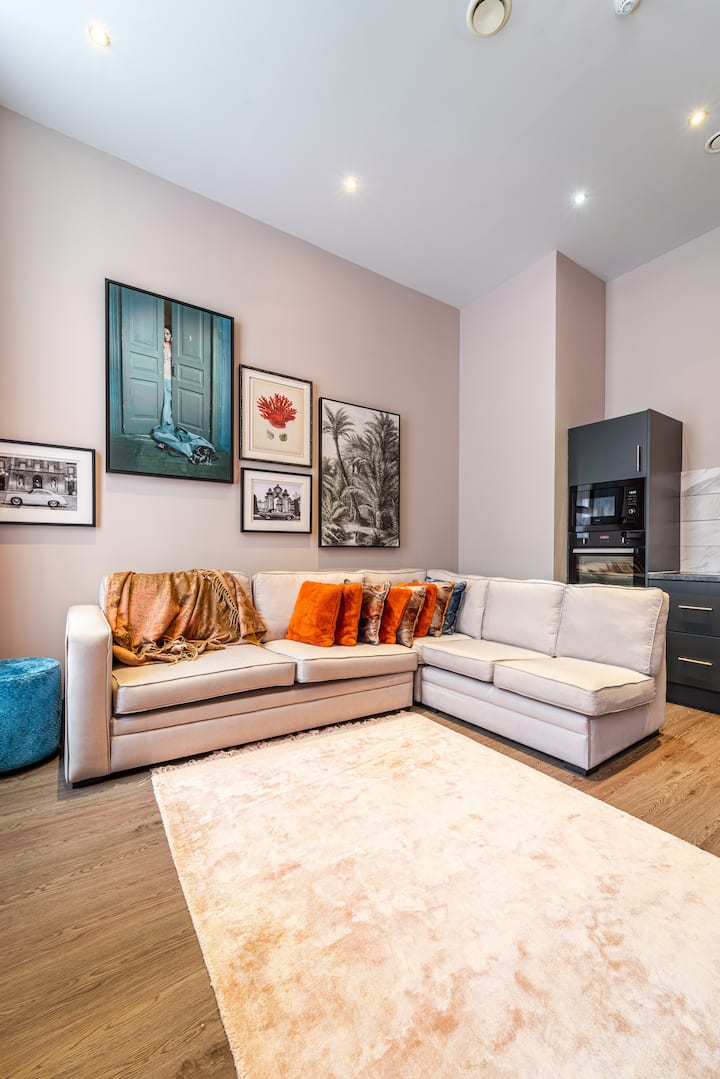 Two-bedroom Apartment (Sleeps 6) - Liverpool