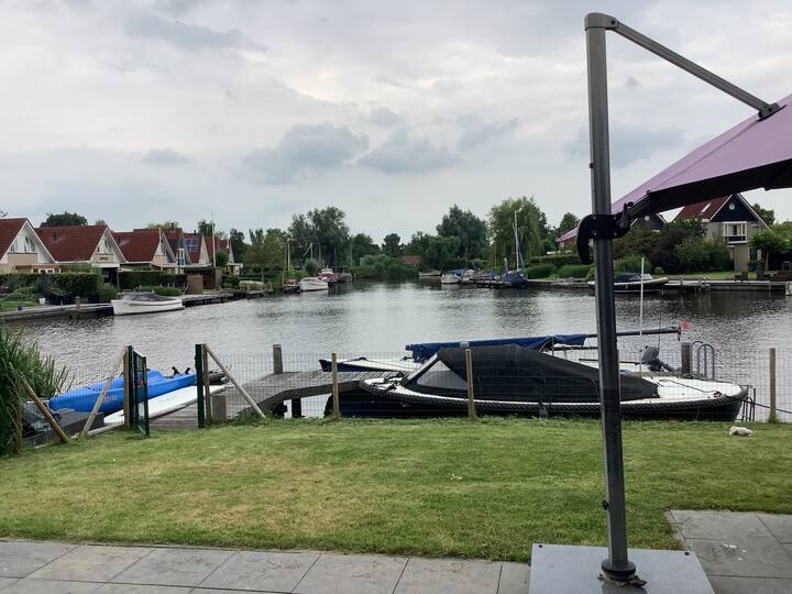 Vrijstaande Woning Aan Water - Heerenveen