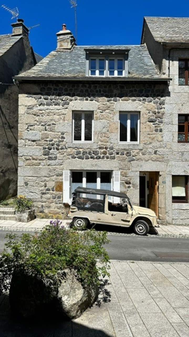 Maison De La Source - Nasbinals