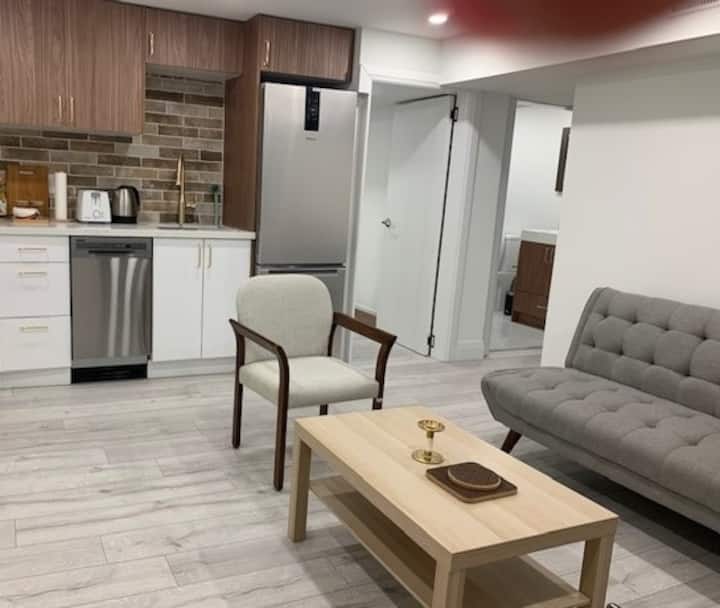 1- Bedroom Unit With A Great Ravine View - Toronto