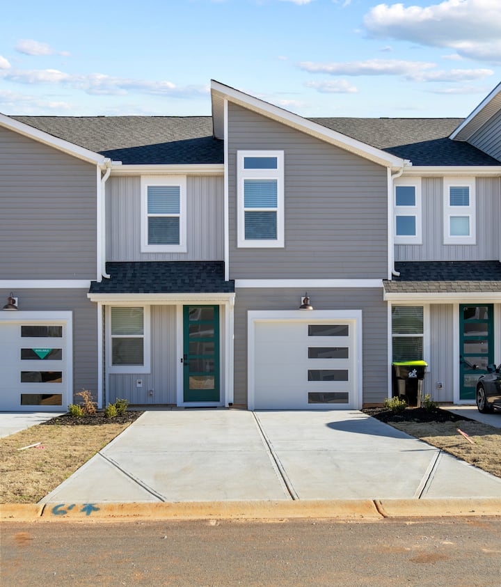 *Mid-century Modern Townhouse* - Spartanburg, SC