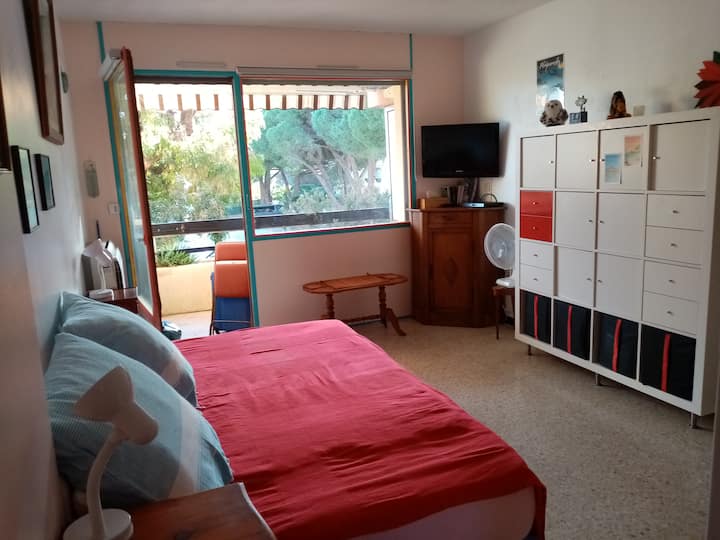 Studio Cosy à Bormes La Favière - Plage de Cavalière