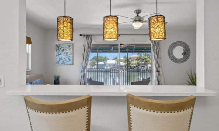 Waterfront Apartment With Dock Intreasure Island - Treasure Island, FL