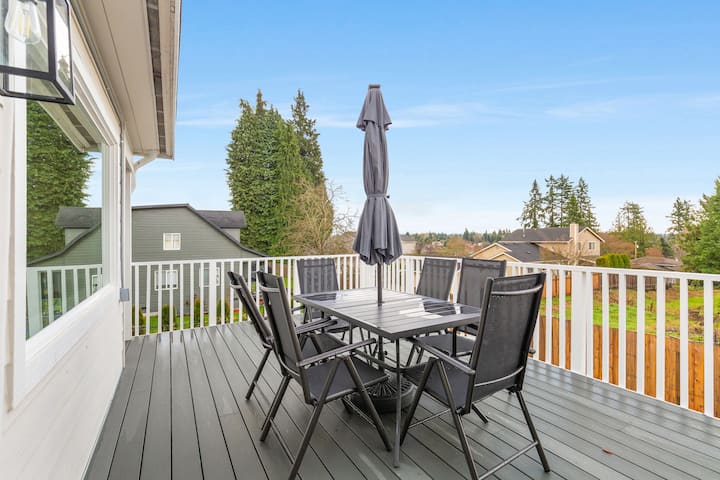 Modern Home W/deck & Bbq - Lake Stevens, WA