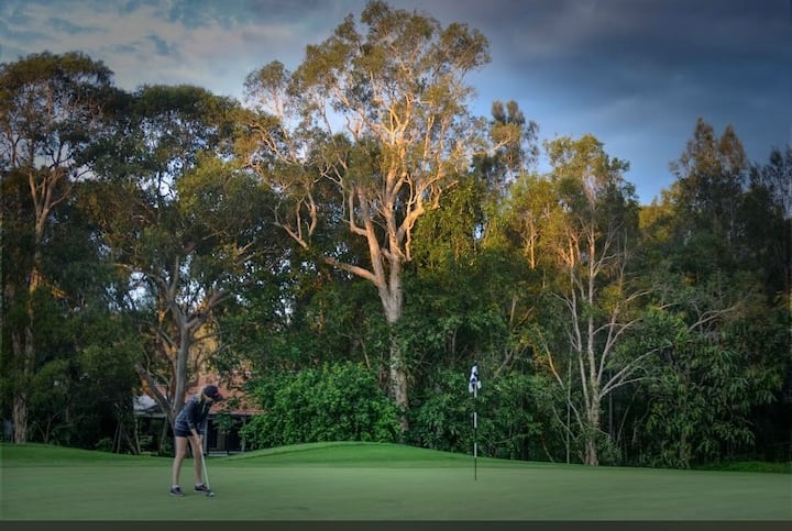 Golfing & Beach Getaway! - Noosaville