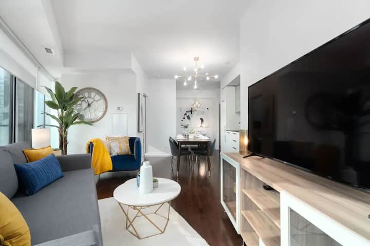 Prime Oasis: Free Parking, Sleeps 5,cn Tower, Mtcc - Toronto