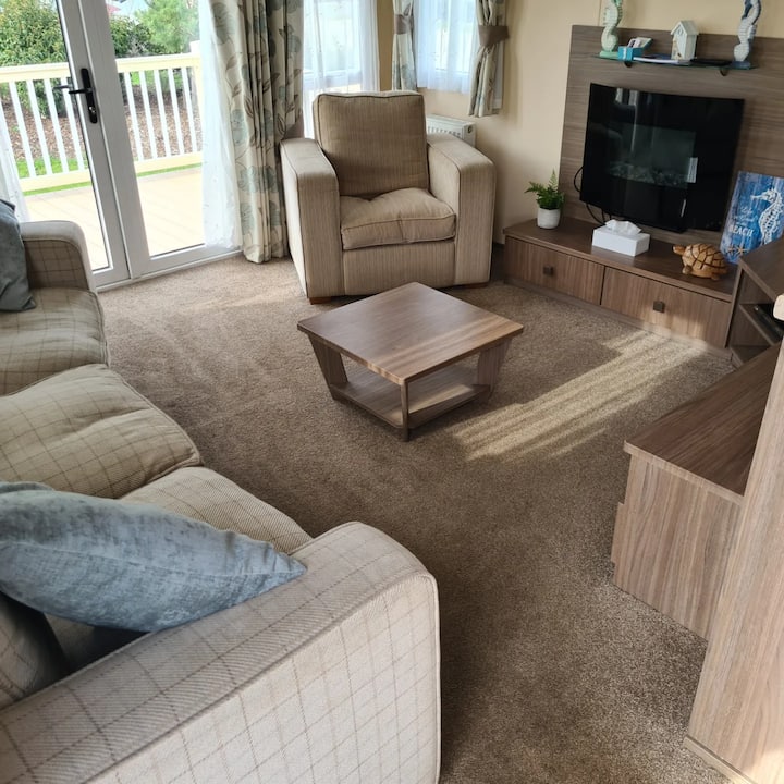 3 Bedroom Static Caravan - Sutton on Sea