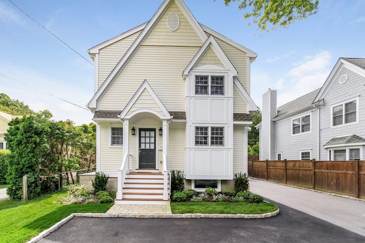 Turnkey Home In Downtown Rye - Greenwich, CT