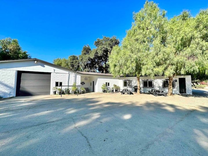 Temecula Wine Country Bunkhouse A - Temecula, CA