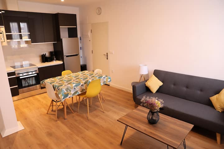 Idéalement Situé Pour Votre Cure - Decazeville