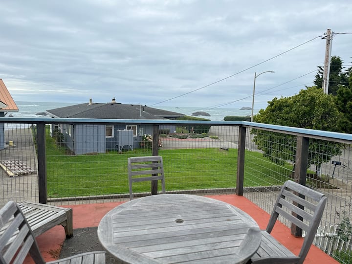 Seaside Family Retreat - Crescent City, CA