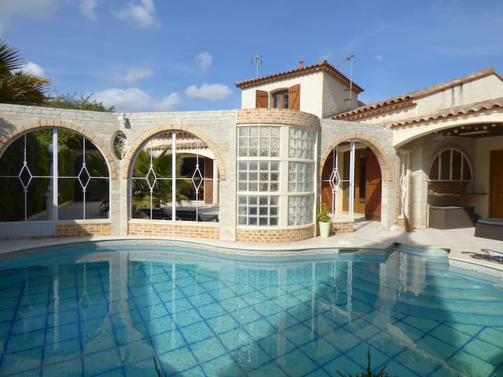 Villeneuve Les Béziers, Globetrotteur 61 - Portiragnes