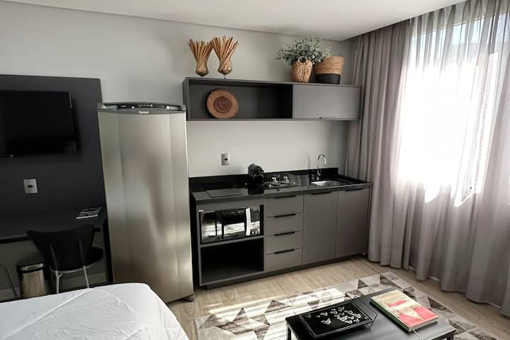 Studio Até 3 Hóspedes - Cama Queen E Sofá-cama - Porto Alegre