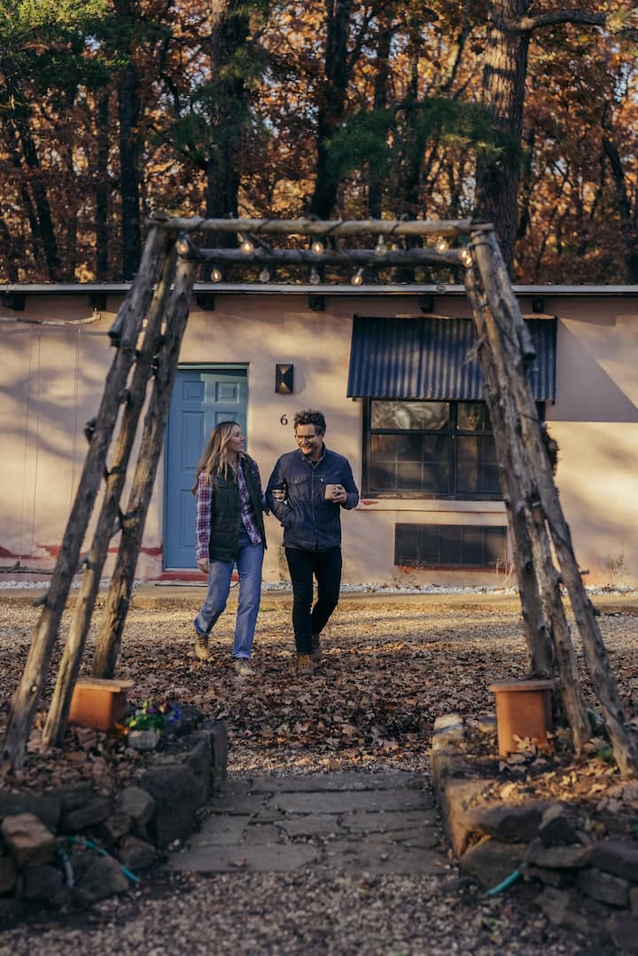 Blue Doors At Tenkiller Casita #6 (1 King Bed) - Greenleaf State Park, Braggs
