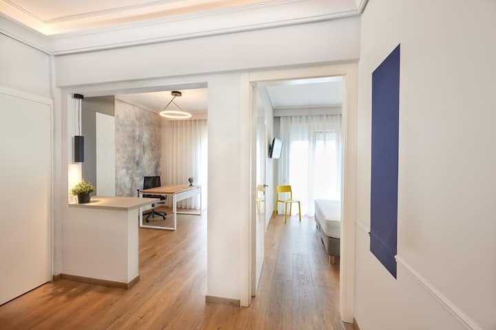 The Epsilon Suite 59 - Modern Flat @ City Center - Thessaloniki