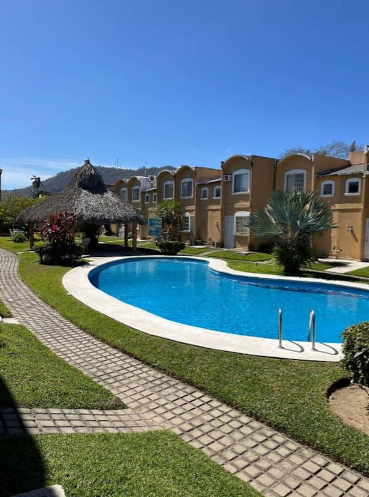 Casa En Ixtapa - イスタパ・シワタネホ