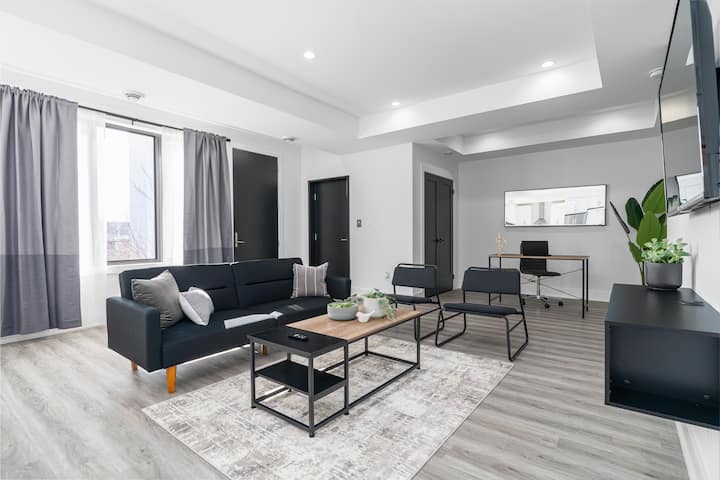Rentx| Entire Building- 8bed/8bath Downtown London - London