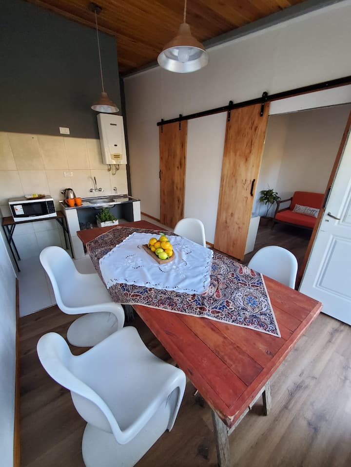 Casa Estilo Industrial Con Patio - Concordia