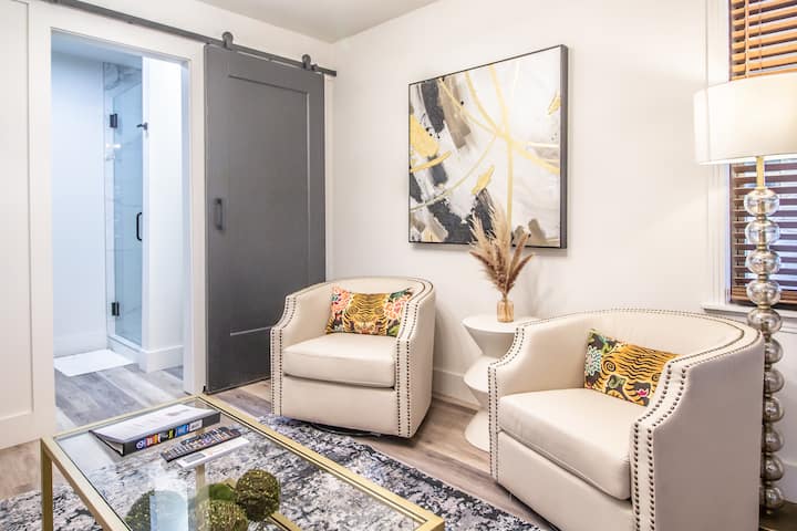 The Rosebud-near Ttu/sleeps 2/full Kitchen - Lubbock, TX