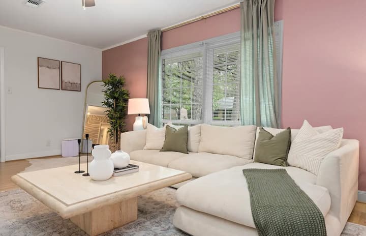Charming Home In Braeswood_king Beds_wifi - Houston, TX