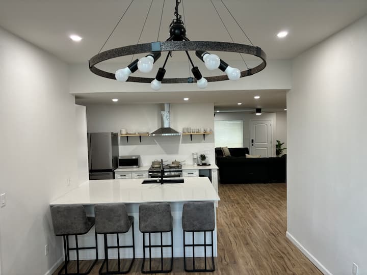 Home Sweet Home For Travelers - Garland, TX