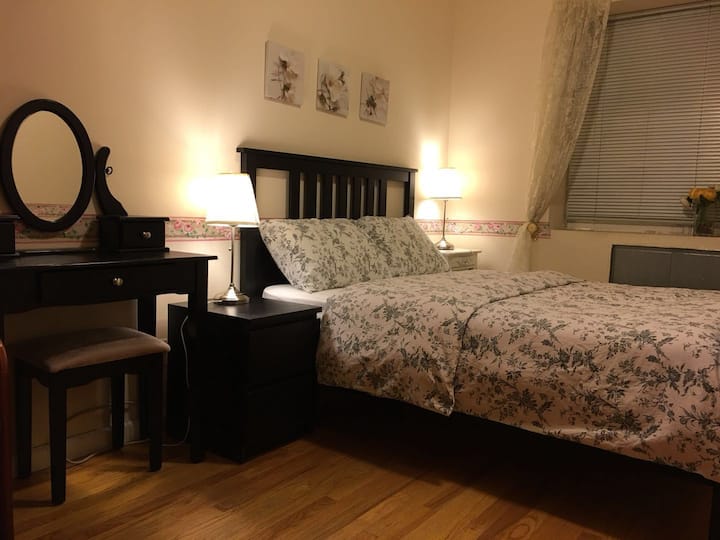 Sunnyhome4(location In Flushing) - Port Washington, NY