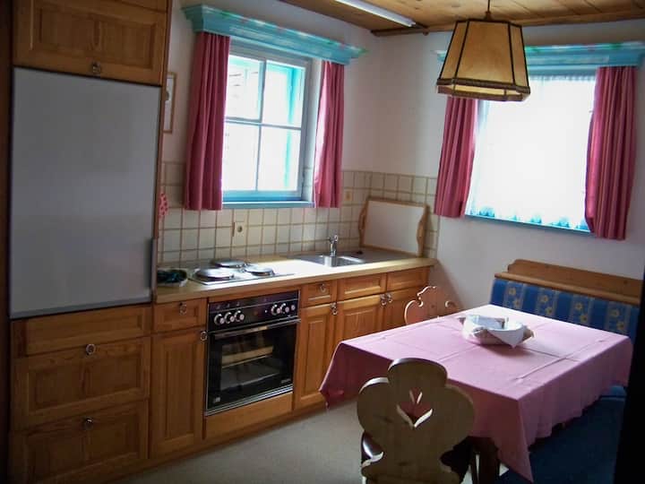 Gästehaus Bichl - Appartement 7 - Tirolo, Austria