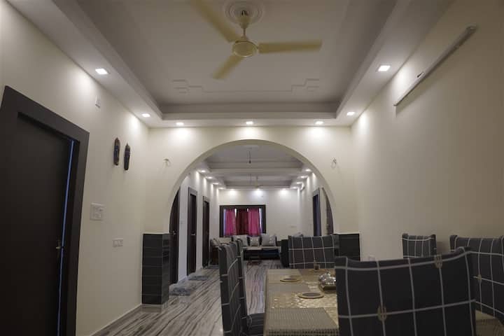 4 Bhk Entire Flat Sector V Saltlake Lagoon Retreat - Calcuta
