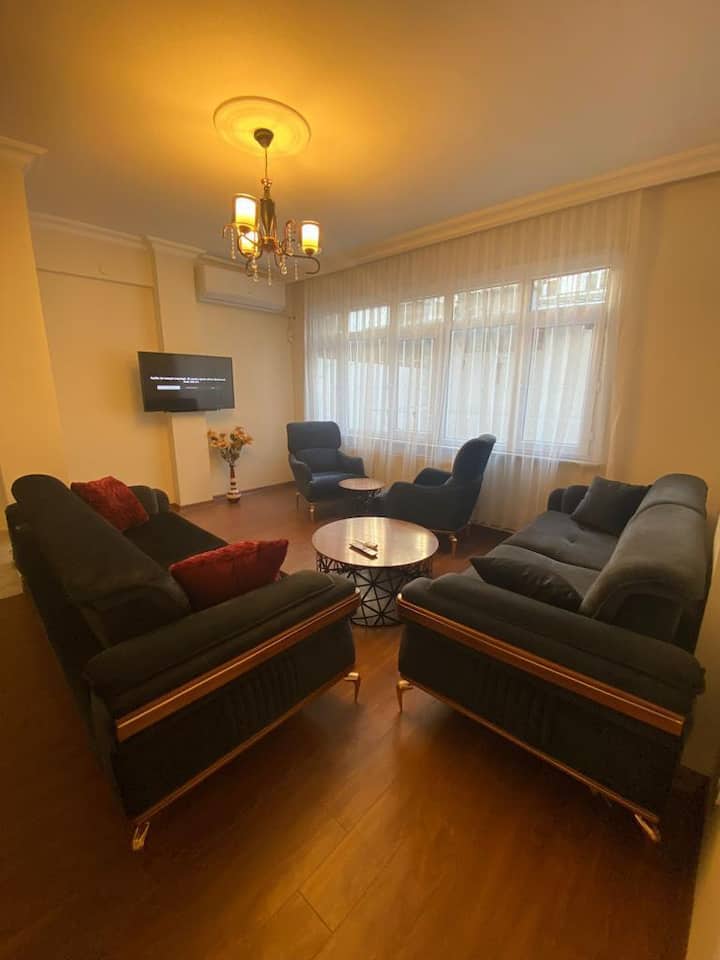 Bakırköy Meydanda 2+1 Daire - Estambul