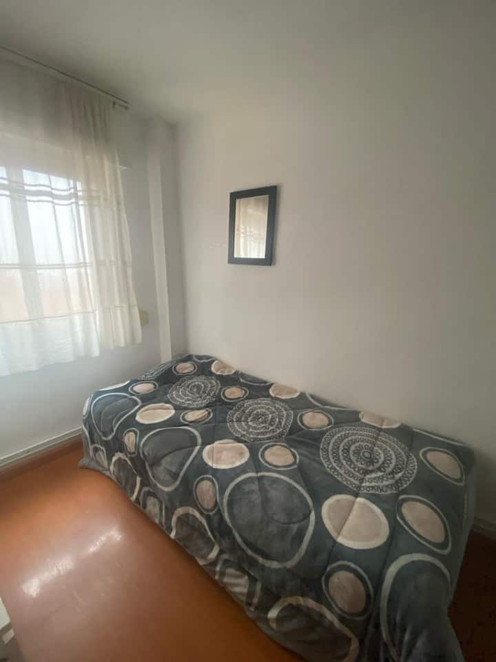 Habitacion Con Su Baño Privado. - Alcalá de Henares