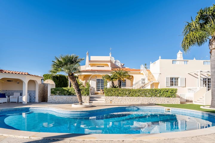 Villa Paraíso, A Unique Retreat 4km From The Beach - Armação de Pêra