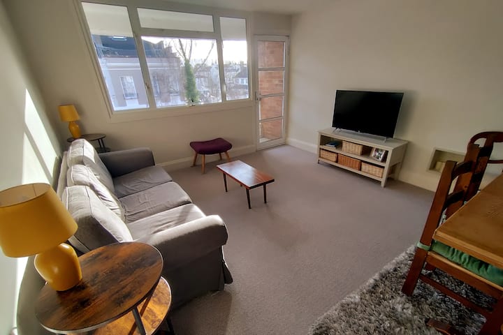 Central With Private Parking - Cheltenham