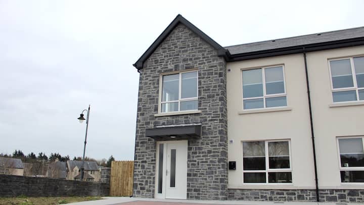 Bunratty Town House No 2a - Shannon