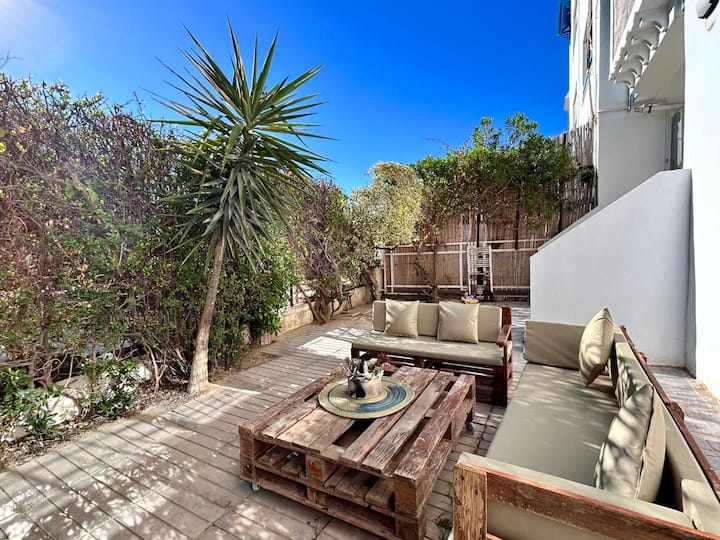 Sunny Blue - La Marsa