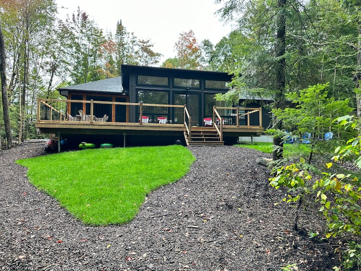 Riverside Manor - Muskoka River - Bracebridge