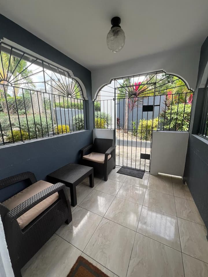 Hormony Inn: One Bed-room Studio - Montego Bay