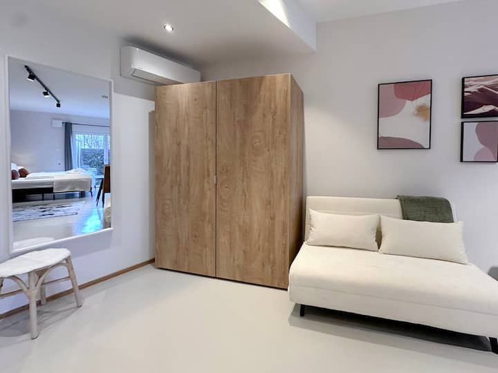 Cosy Apartment With Garden - Wien
