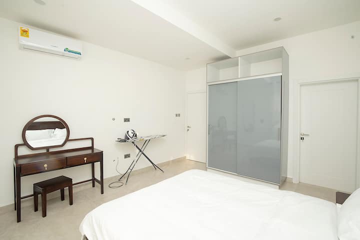 Cantonments Hideaway|
Near Osu |Near Airport(kia) - Accra