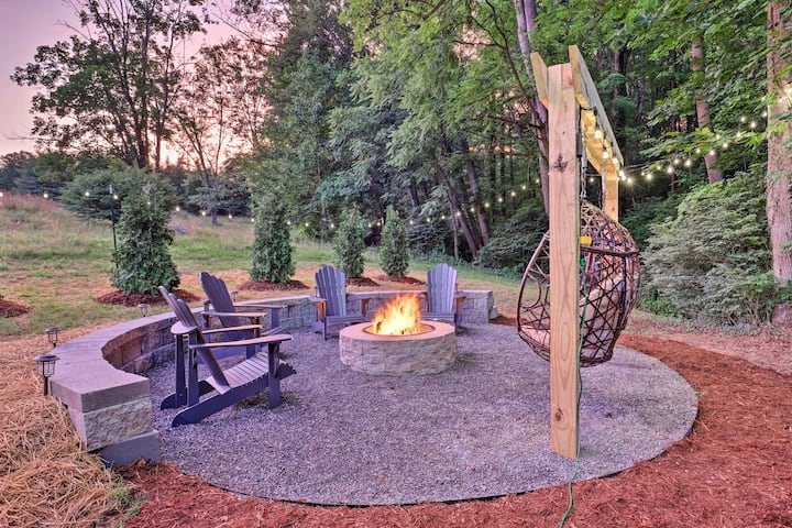 Gorgeous Asheville Home - 6 Miles To Downtown! - Asheville, NC