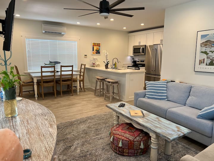 Remodeled1 Br Across From Beach - Neptune Beach, FL