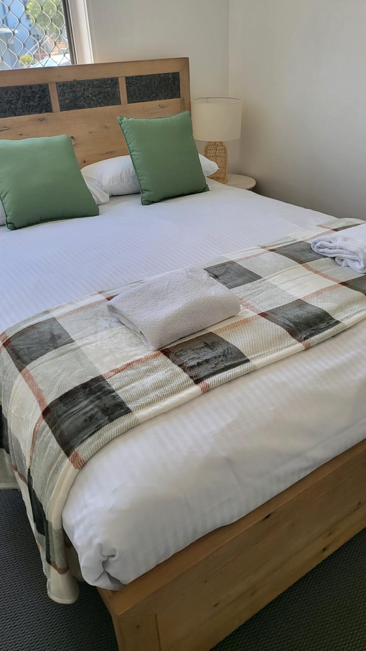 Husky 19 - In The Heart Of Huskisson - Vincentia