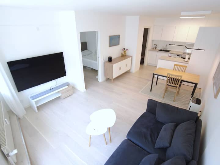 Modern Apt W/ Balcony, Rooftop, Metro & Workspace - Copenhague
