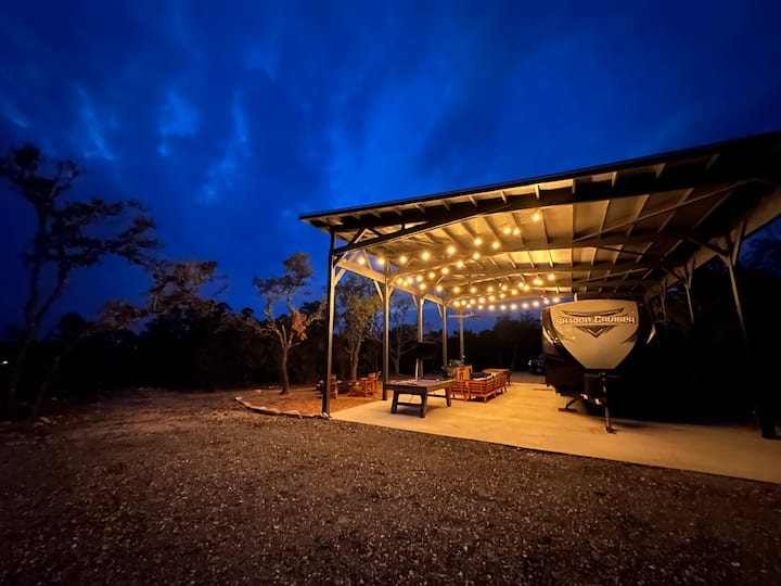 Rv#3 - Pool, Lrg. Covered Pad, Grill & Pool Table - Canyon Lake, TX