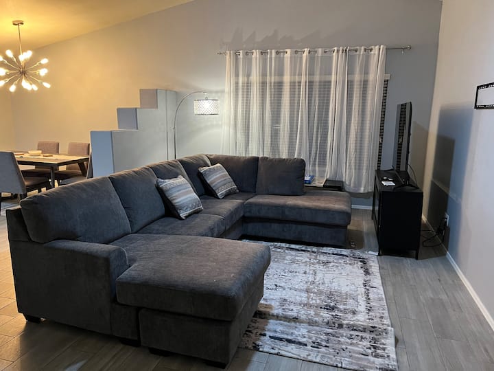 Entirehome-beautiful & Relaxing Home. Be Our Guest - Tucson, AZ