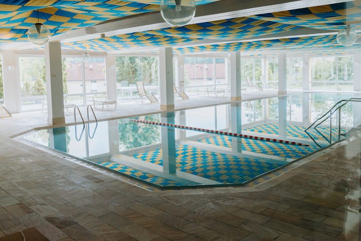 Heimatel: Chick, Modern, Bergblick, Pool & Sauna - Scheidegg