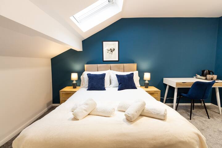 Cosy Large Ensuite Room In The Heart Of Oldham - Oldham