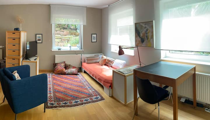 Refugium Mit Ambiente Im Grünen  Mit Cityanbindung - Frankfurt