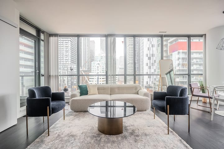 Modern 2br Condo • Trendy King West • Free Parking - Toronto